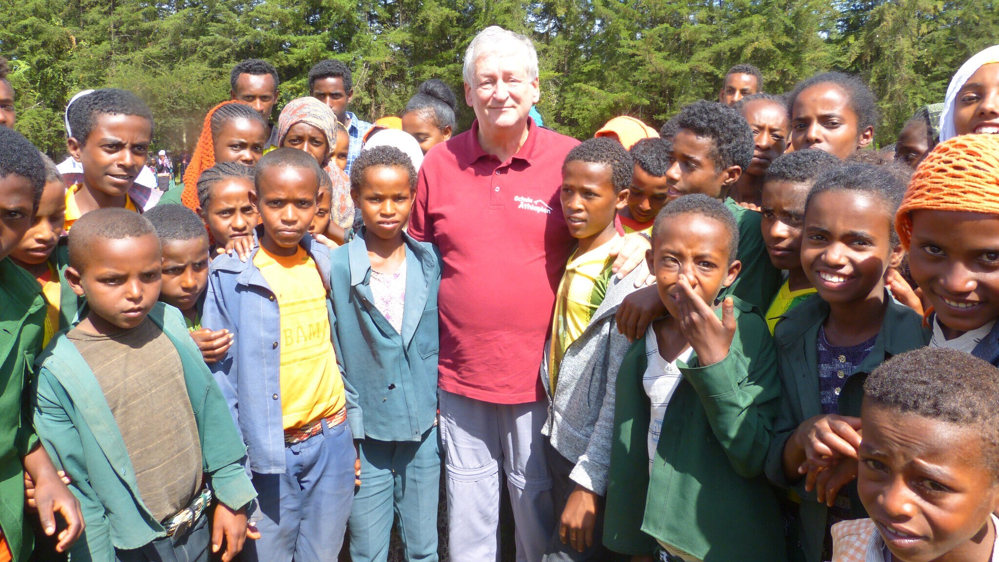 Afrika-Hilfe - Dieser Steirer baute Schulen für 25.000 Kinder | krone.at