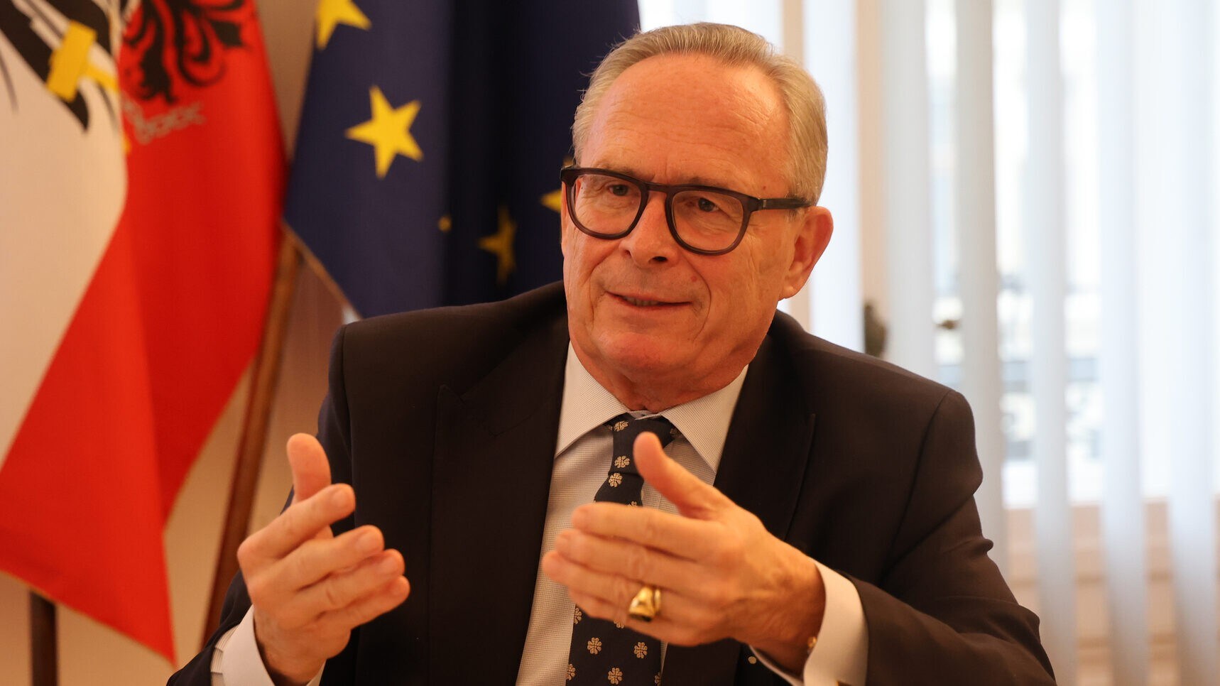 Momentaufnahme - Umfrage-Hammer vor Wien-Wahl: So stürzt die ÖVP ab ...