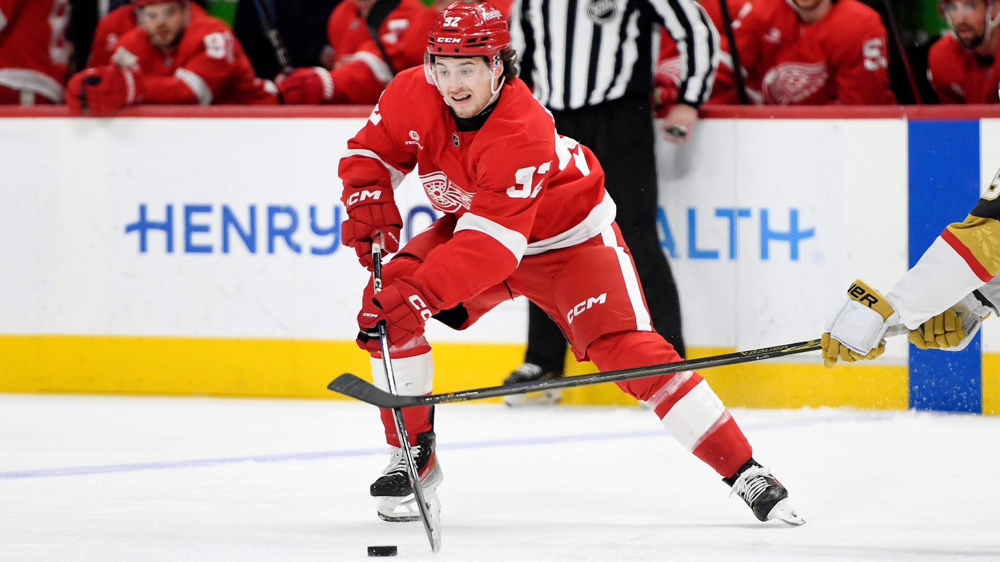 Neue Liga in Ferlach - Eishockey im Sommer mit NHL-Star Marco Kasper ...