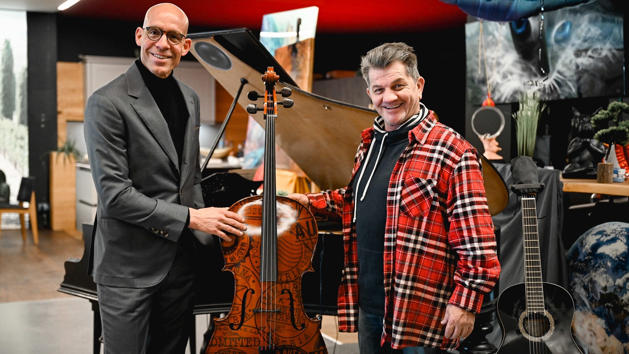 Erfinder aus OÖ - Wie ein Bodenleger die Expo zum Klingen bringt | krone.at