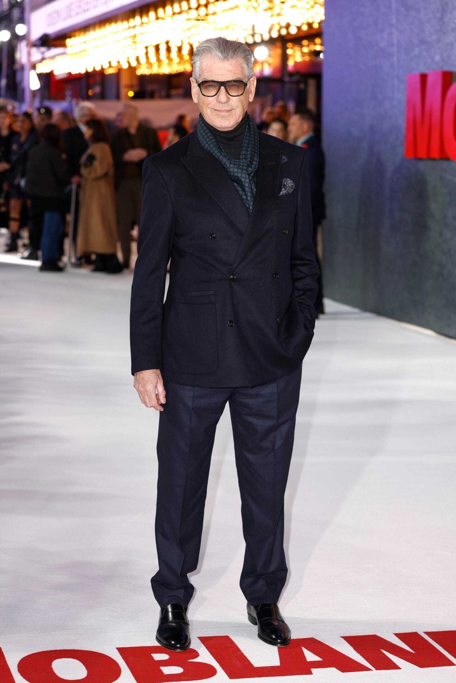 Elegant & stilsicher - Pierce Brosnan: Mit über 70 ein echter Hingucker ...