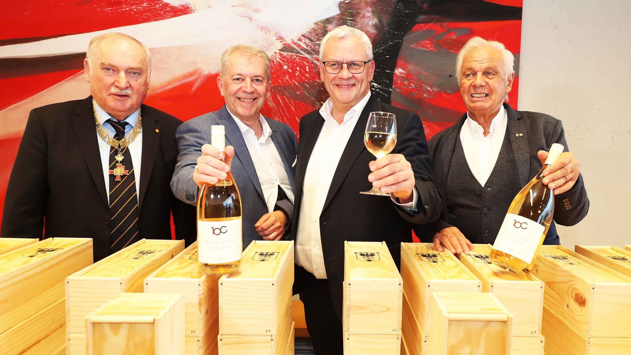 Muscat de Noir - 100 Jahre Eisenstadt: Weißer Rotwein zum Jubiläum ...