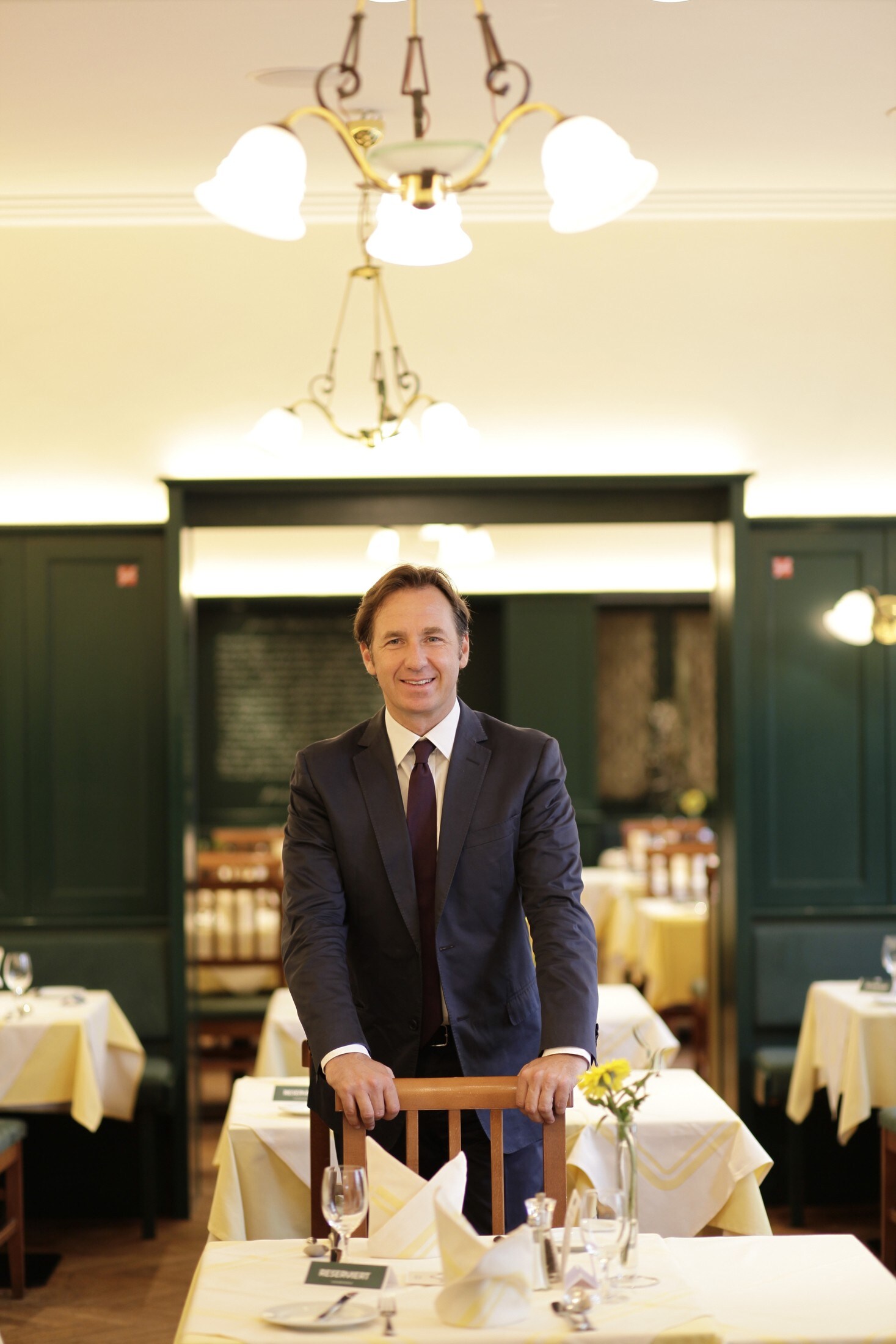 Owen, Ruzowitzky & Co. - Weltstars drehen in Wien und essen beim ...