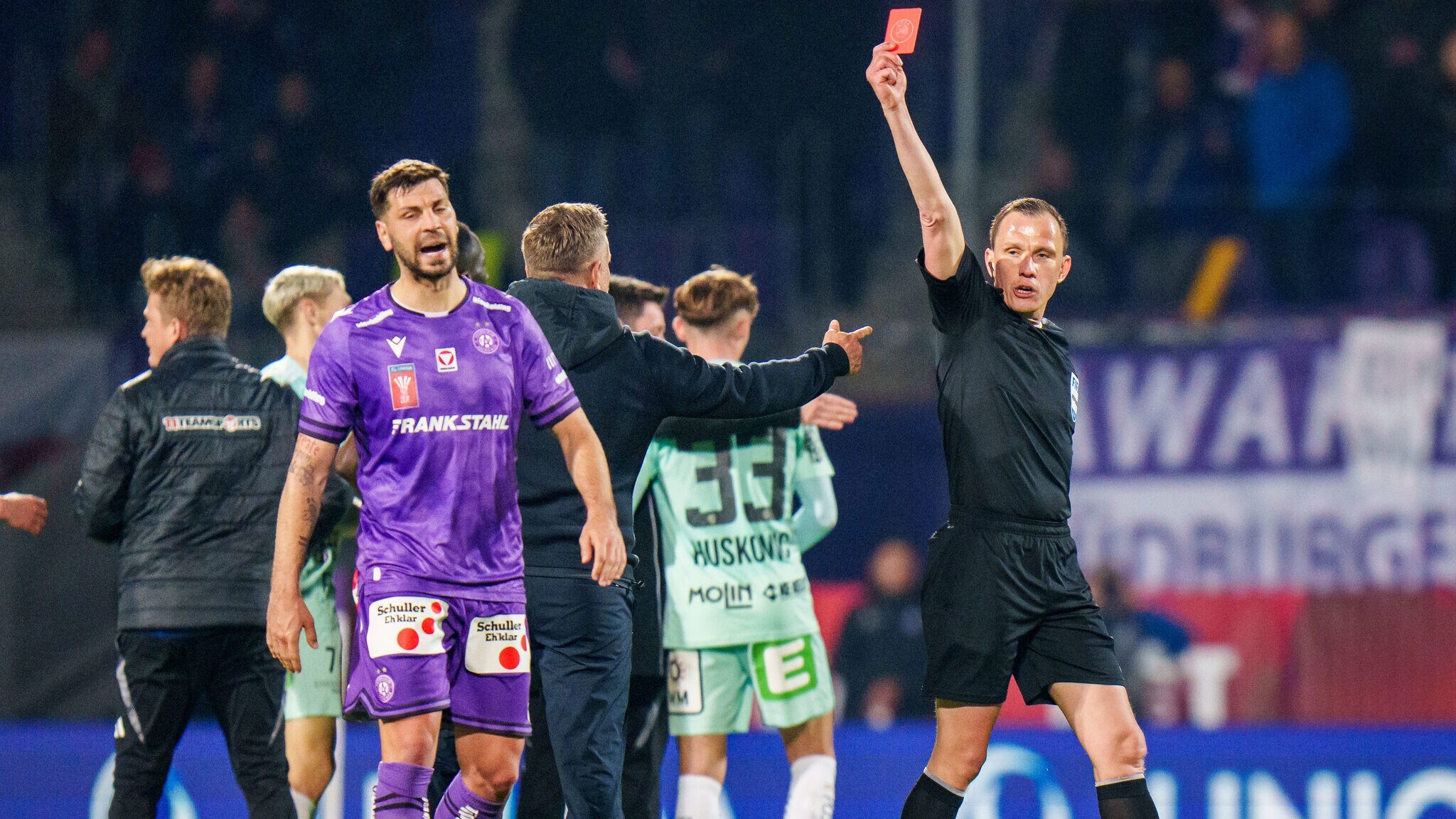 „Kein Serientäter“ - Dragovic-Sperre: Austria Wien legt Protest ein ...