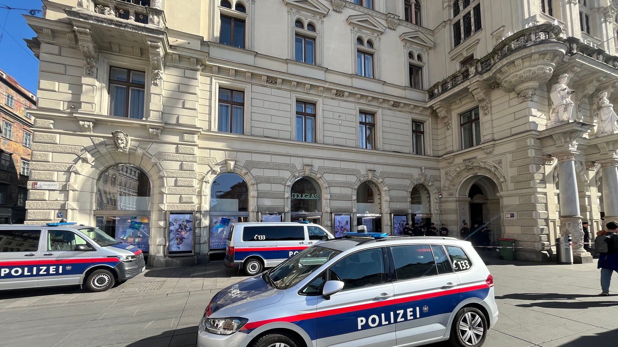 Polizeieinsatz beendet - Bombendrohung gegen Grazer Rathaus: Entwarnung | krone.at