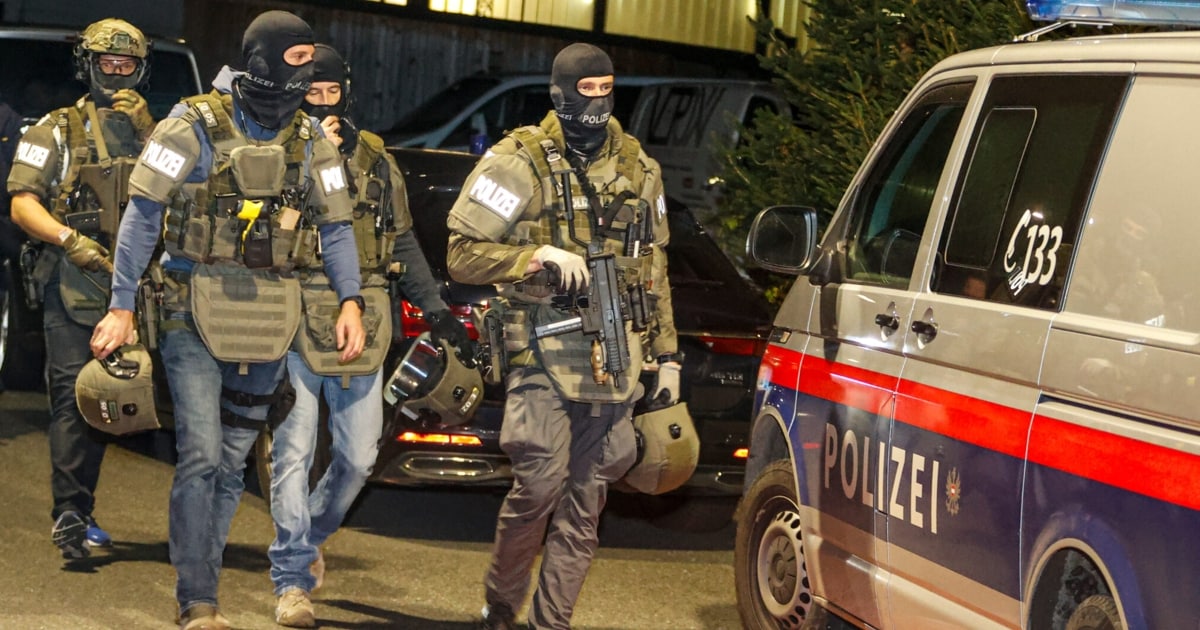 Entlassung als Strafe - Polizist greift Cobra-Kollegen an und verliert ...