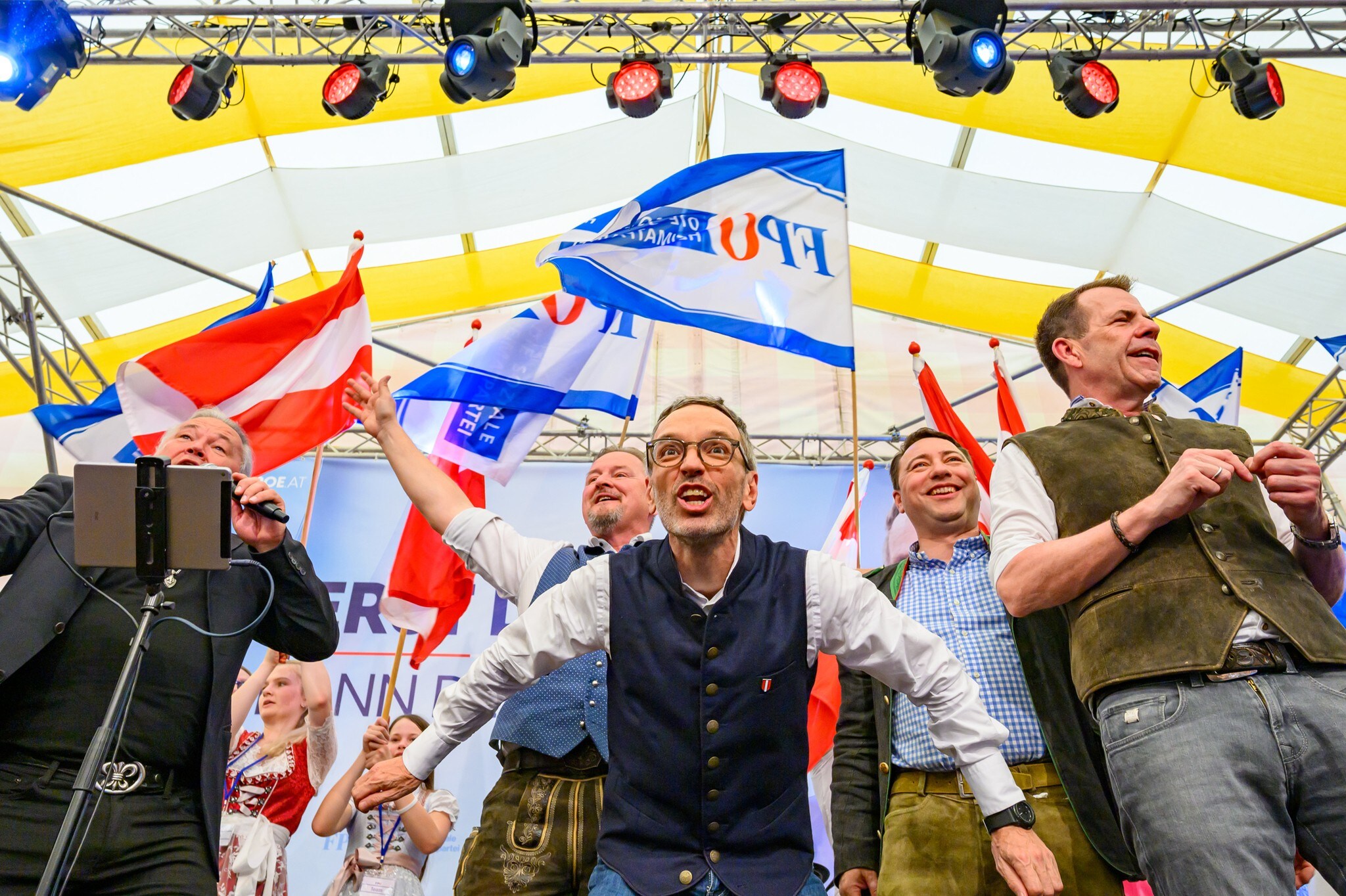 Auch Kickl ist in OÖ - Neuer SPÖ-Chef nutzt Bühne auf Linzer Hauptplatz | krone.at