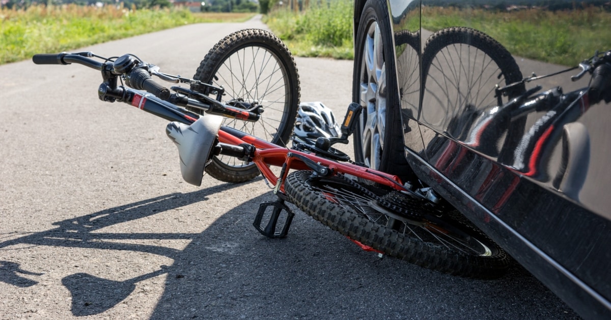Polizei sucht Zeugen - Radfahrerin stirbt nach Autounfall – Fahrer flieht | krone.at