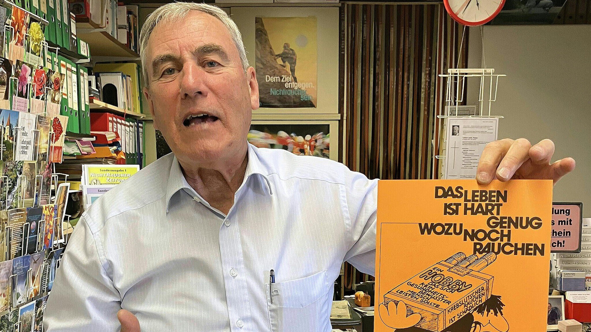 „Andere Länder weiter“ - „Nichtraucherpapst“ will totales Verbot im ...