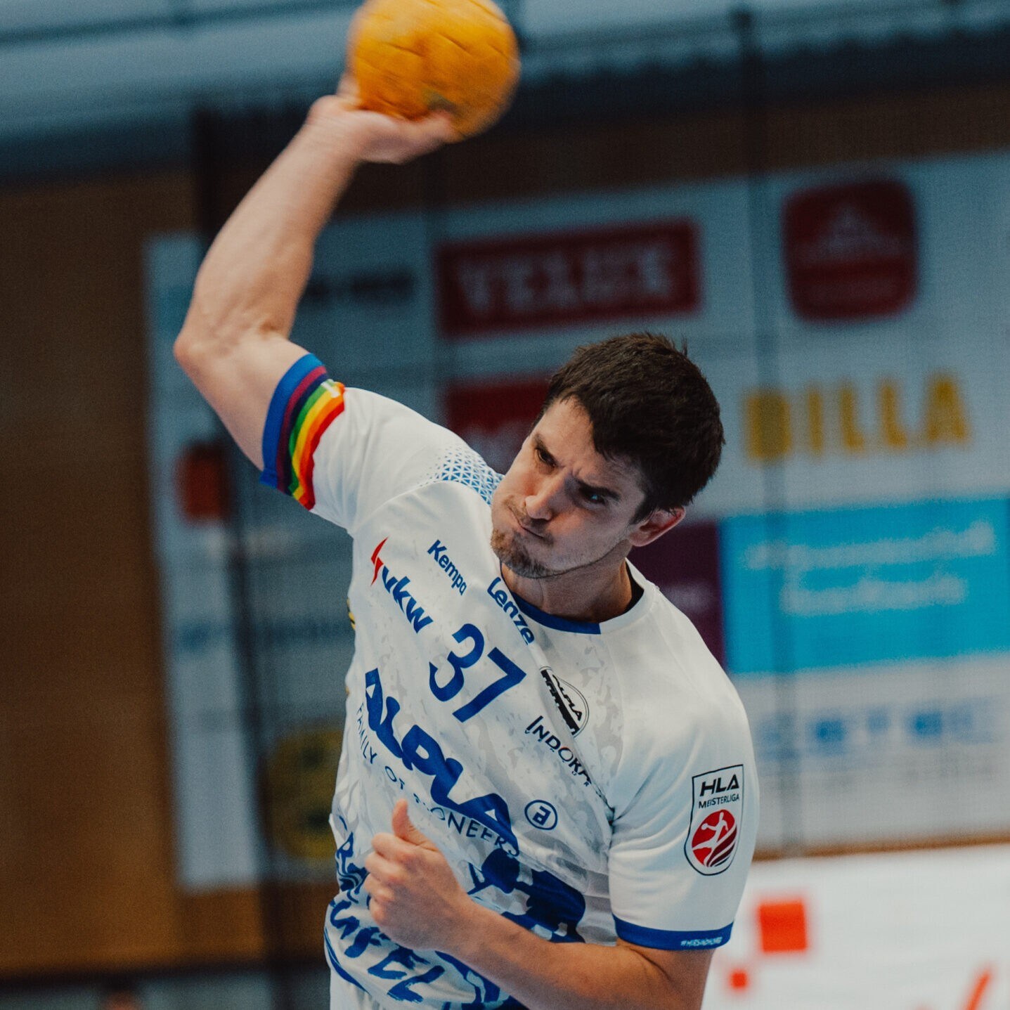 Gericht greift durch - Brutalo-Foul: Zwei Jahre Sperre für Handballprofi | krone.at