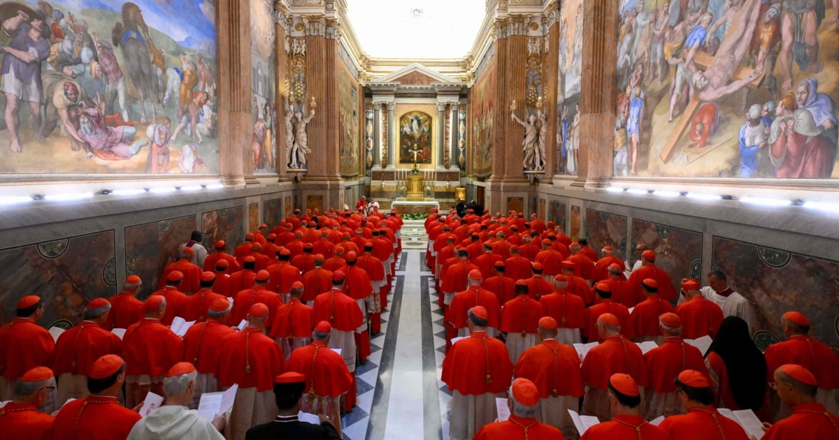 Auftakt zu Papst-Wahl - Konklave: Schwarzer Rauch und ein tierischer ...