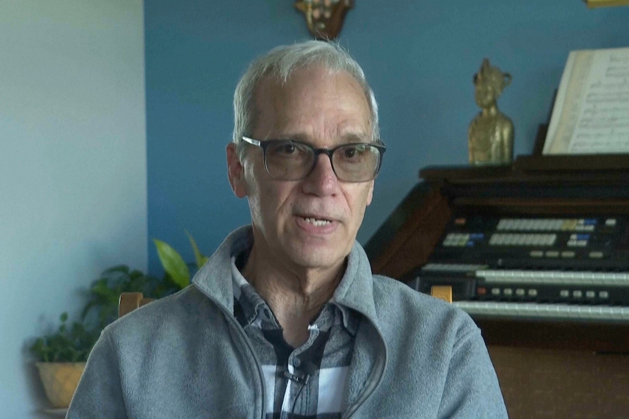 Bruder von Papst: - „Als Kind zelebrierte Leo XIV. am Bügelbrett ...