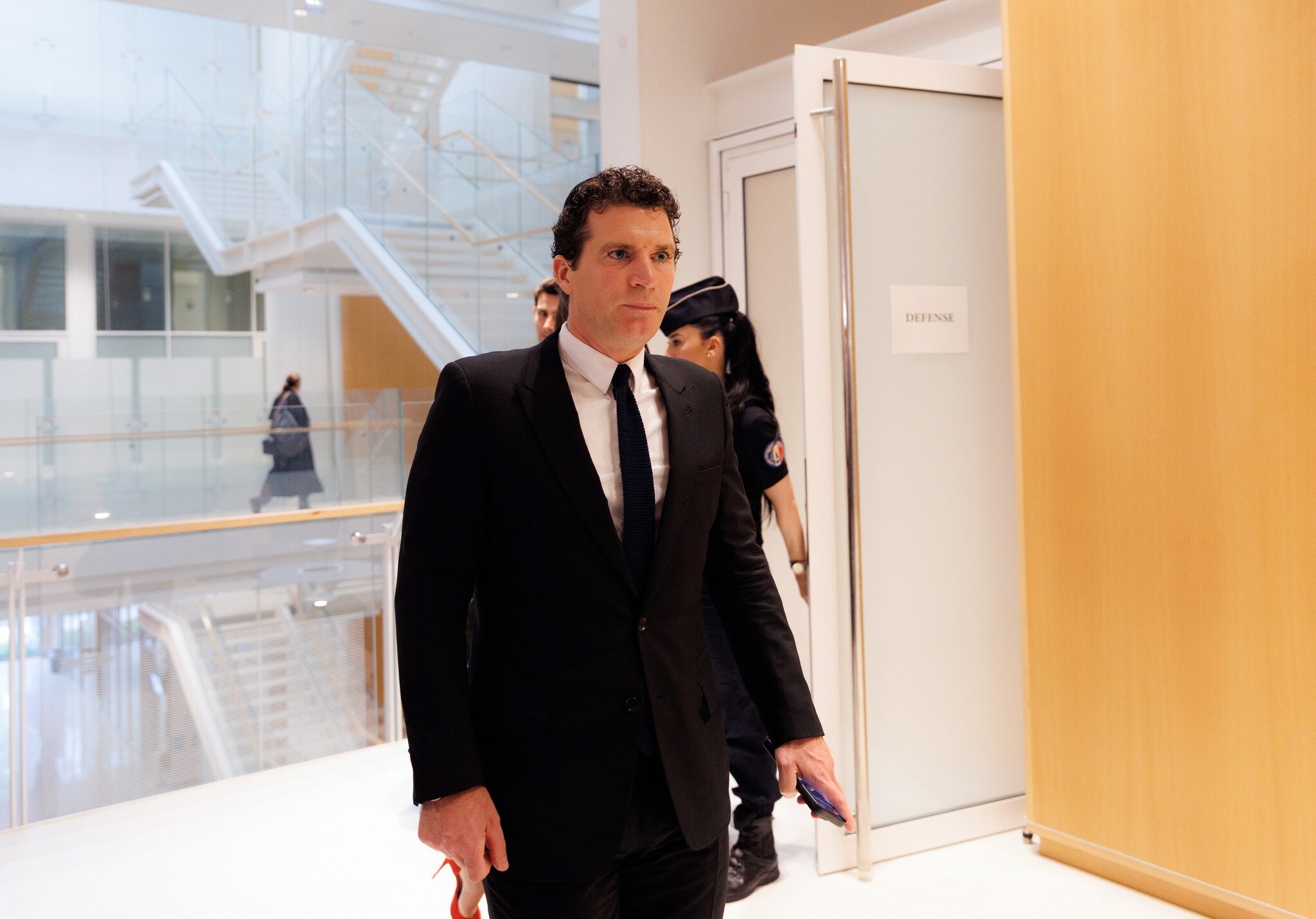 Sexuelle Gewalt - Gérard Depardieu schuldig: 18 Monate auf Bewährung ...