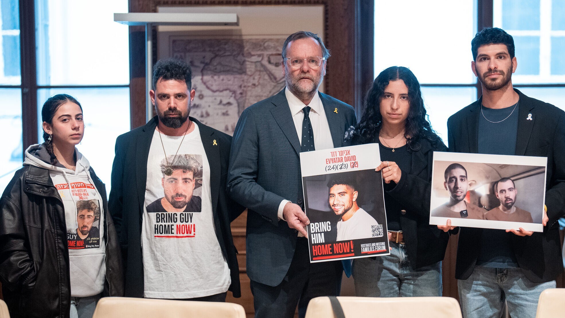 Appell für Verhandlung - Schellhorn traf Geschwister von Hamas-Geiseln ...