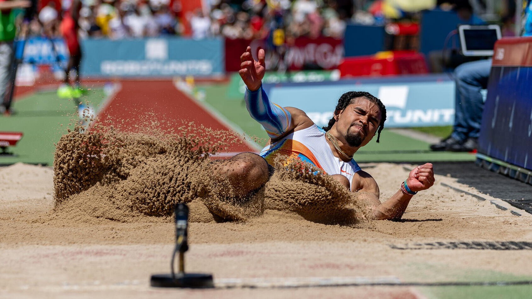 Im Mösle - Volles Stadion beim Auftakt des Jubiläums-Meetings | krone.at
