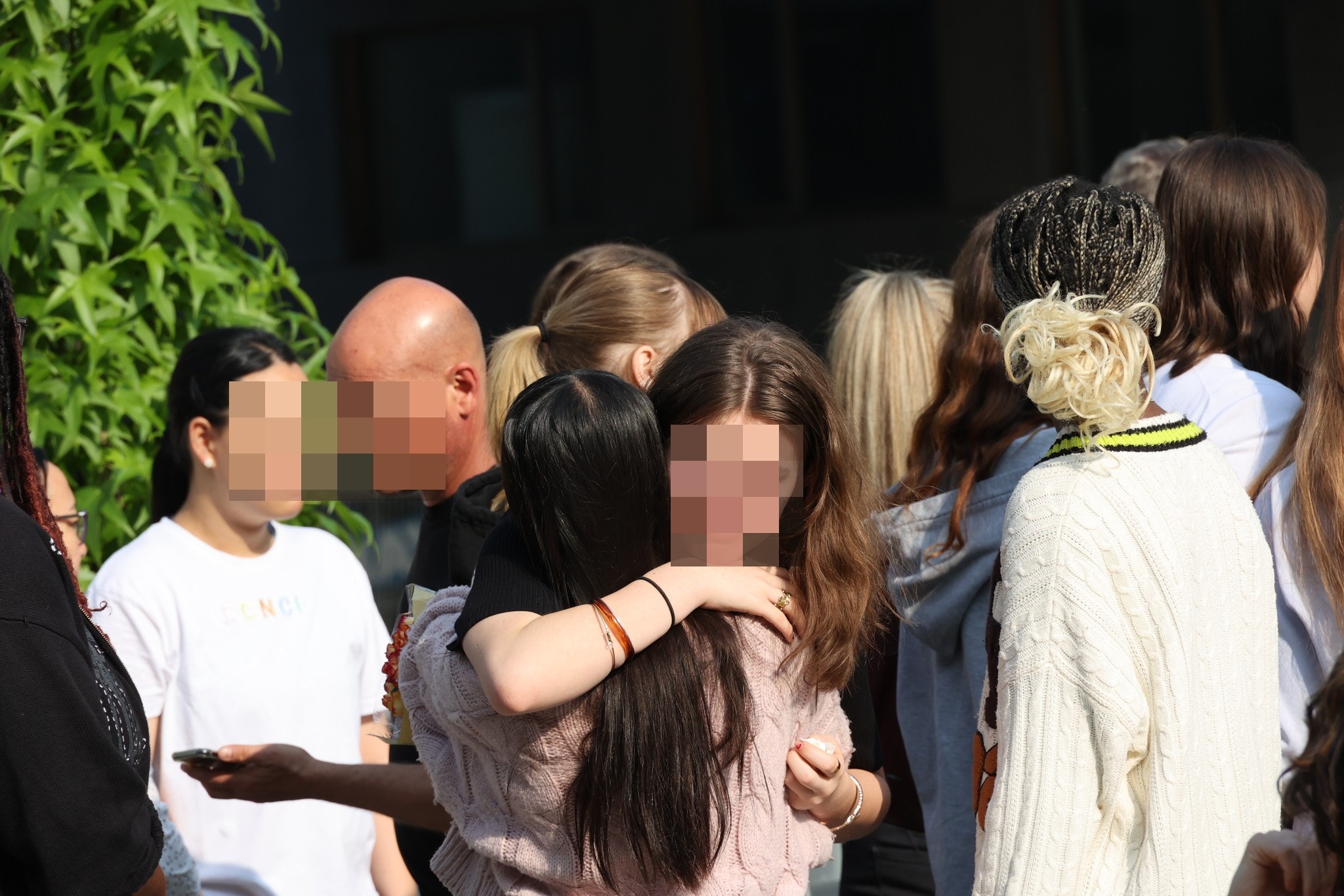 Helmut-List-Halle - Nach Amoklauf: Gemeinsame Trauer statt Unterricht ...