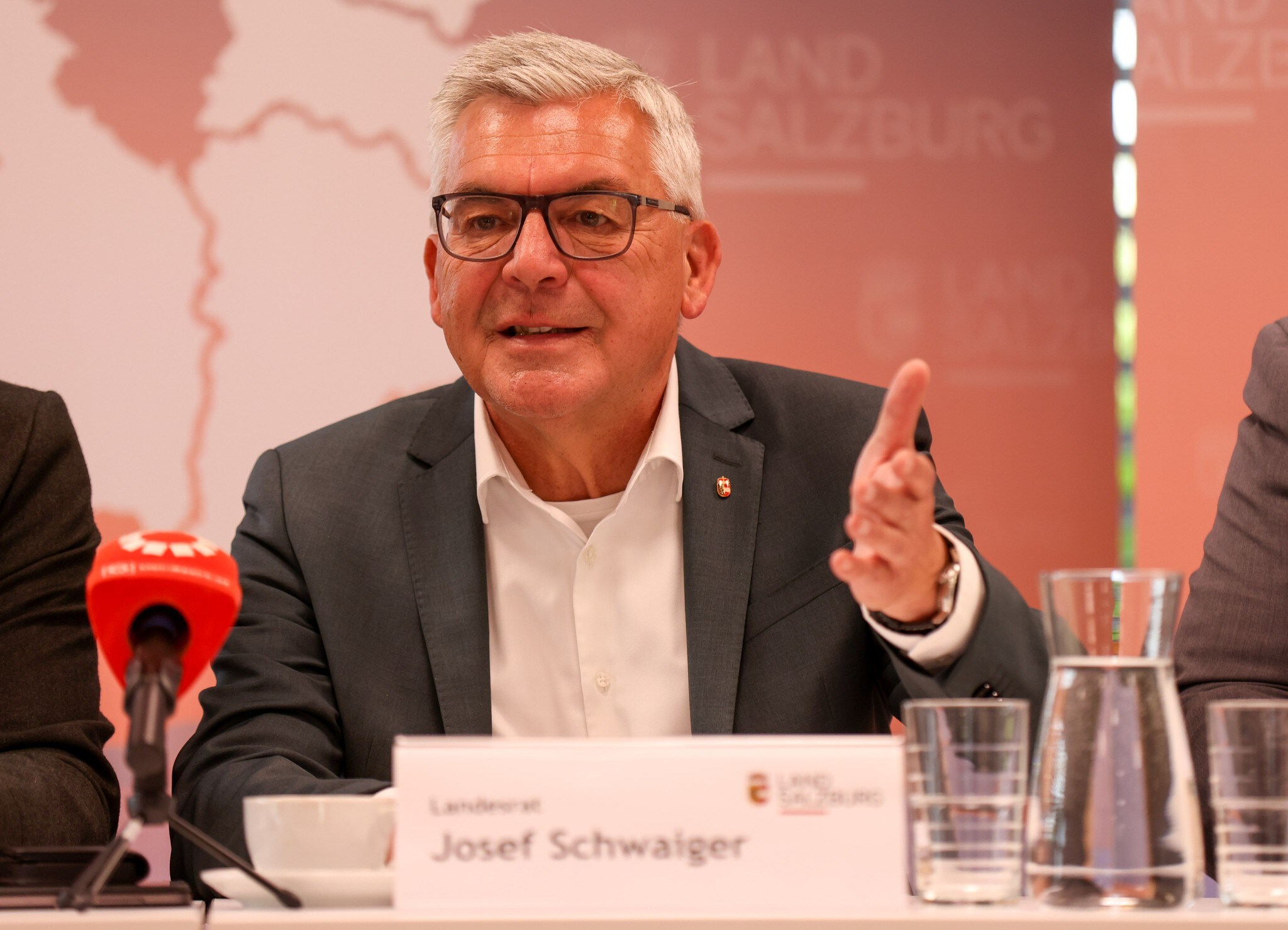 Politik inoffiziell - Neues Personal für Start von Edtstadler | krone.at