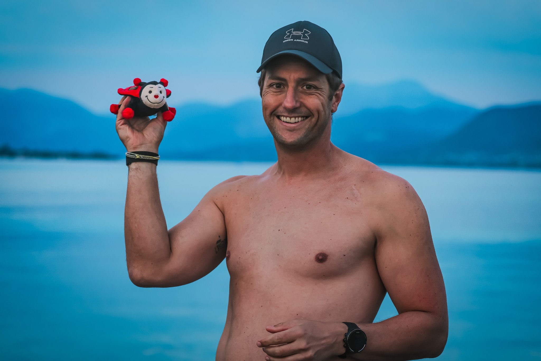 24 Stunden im Wasser - Erstmals durchschwamm Österreicher den Bodensee ...