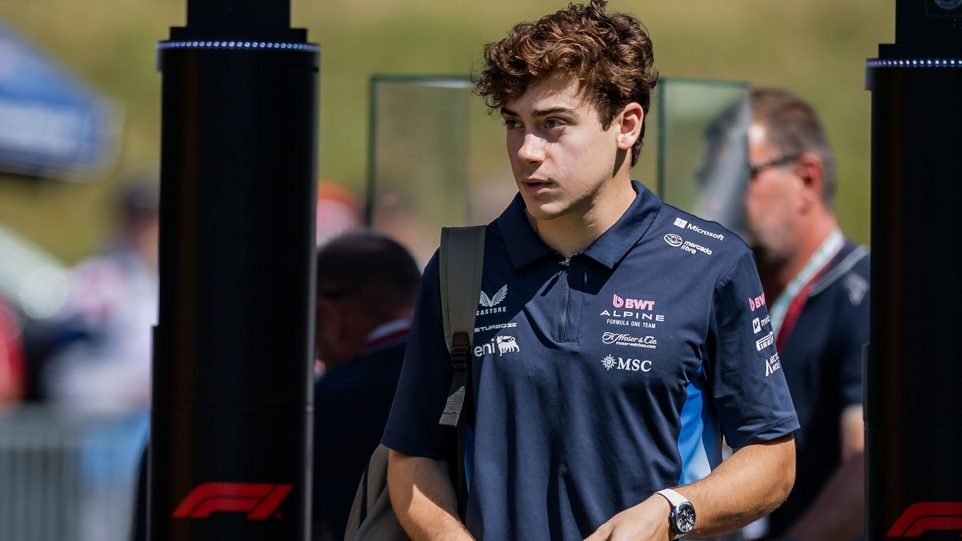 Nonton vidio bokep gratis as I entered I passed along an