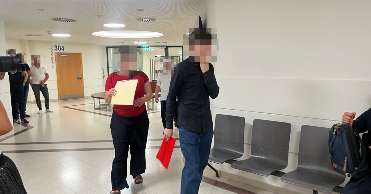 Umfeld von Beran A. - Prozess: 16-Jähriger tut IS-Schwur als „Zufall ...