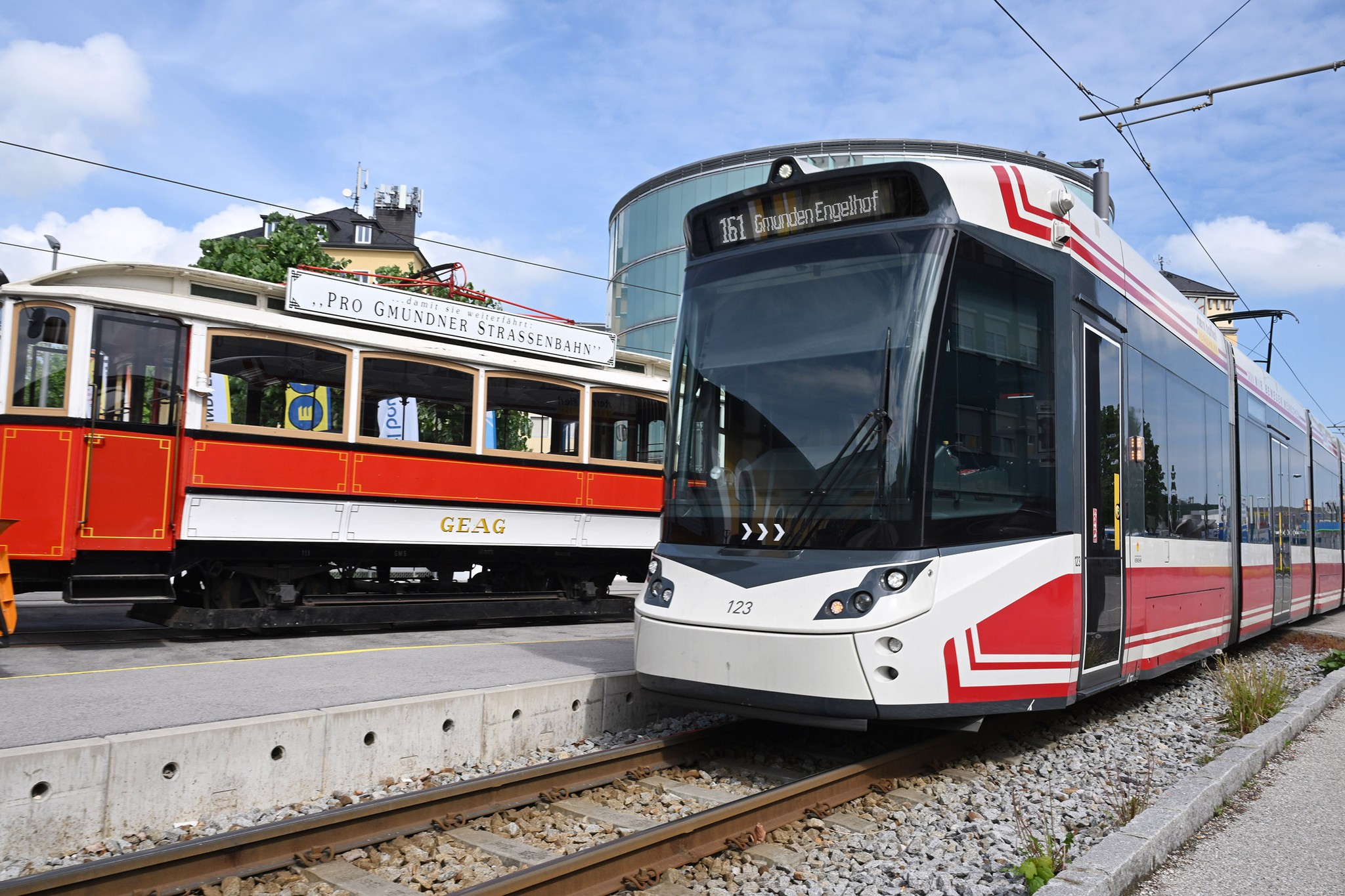 Say gu erome small rear but to be foreseen when seeing