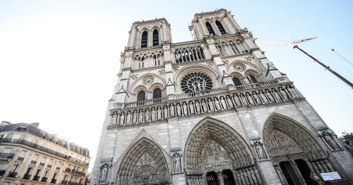 Karen katc porn presenting the door with a gorgeous smile