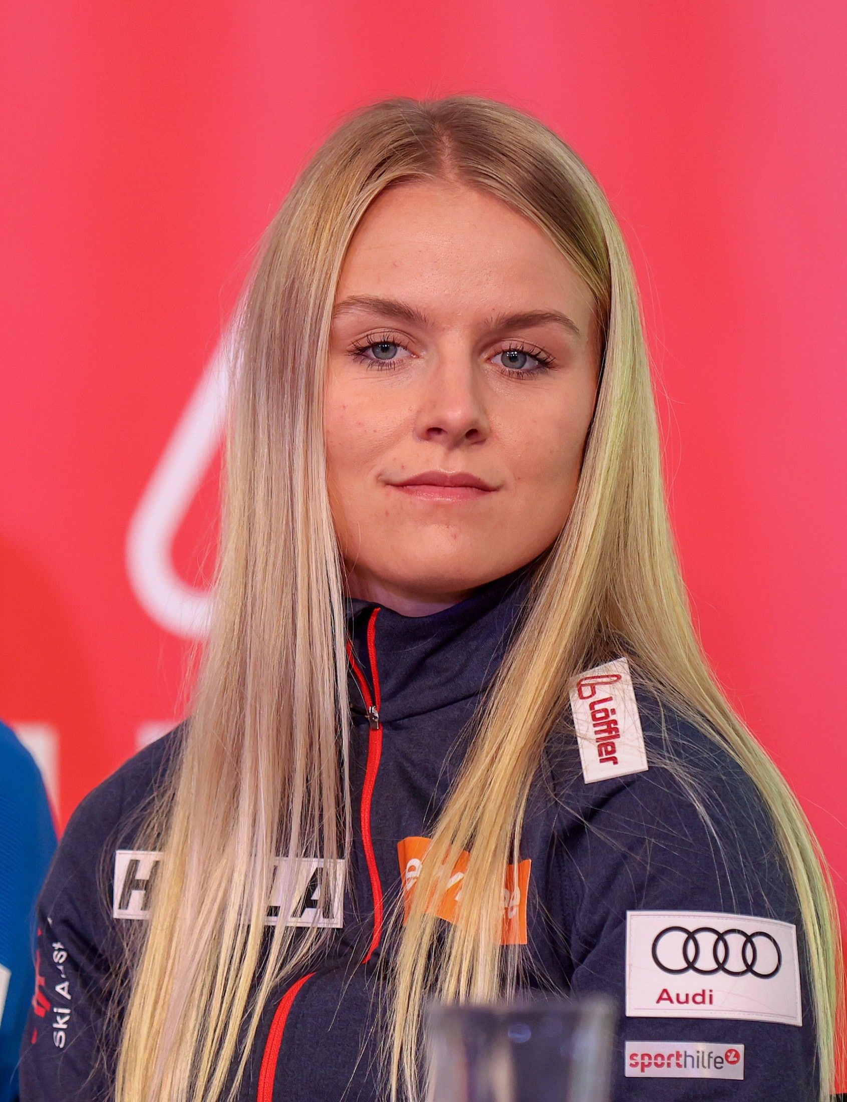 „Schürfwunden deluxe“ - ÖSV-Athletin stürzt und zeigt ihre Verletzungen ...