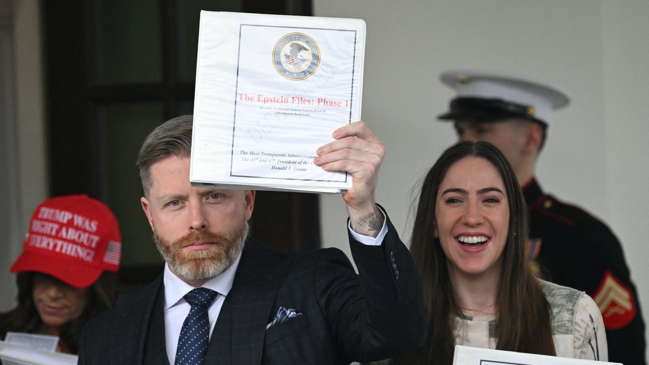 Epstein-Sexskandal - Droht Trump eine Revolte? Es rumort im MAGA-Lager ...