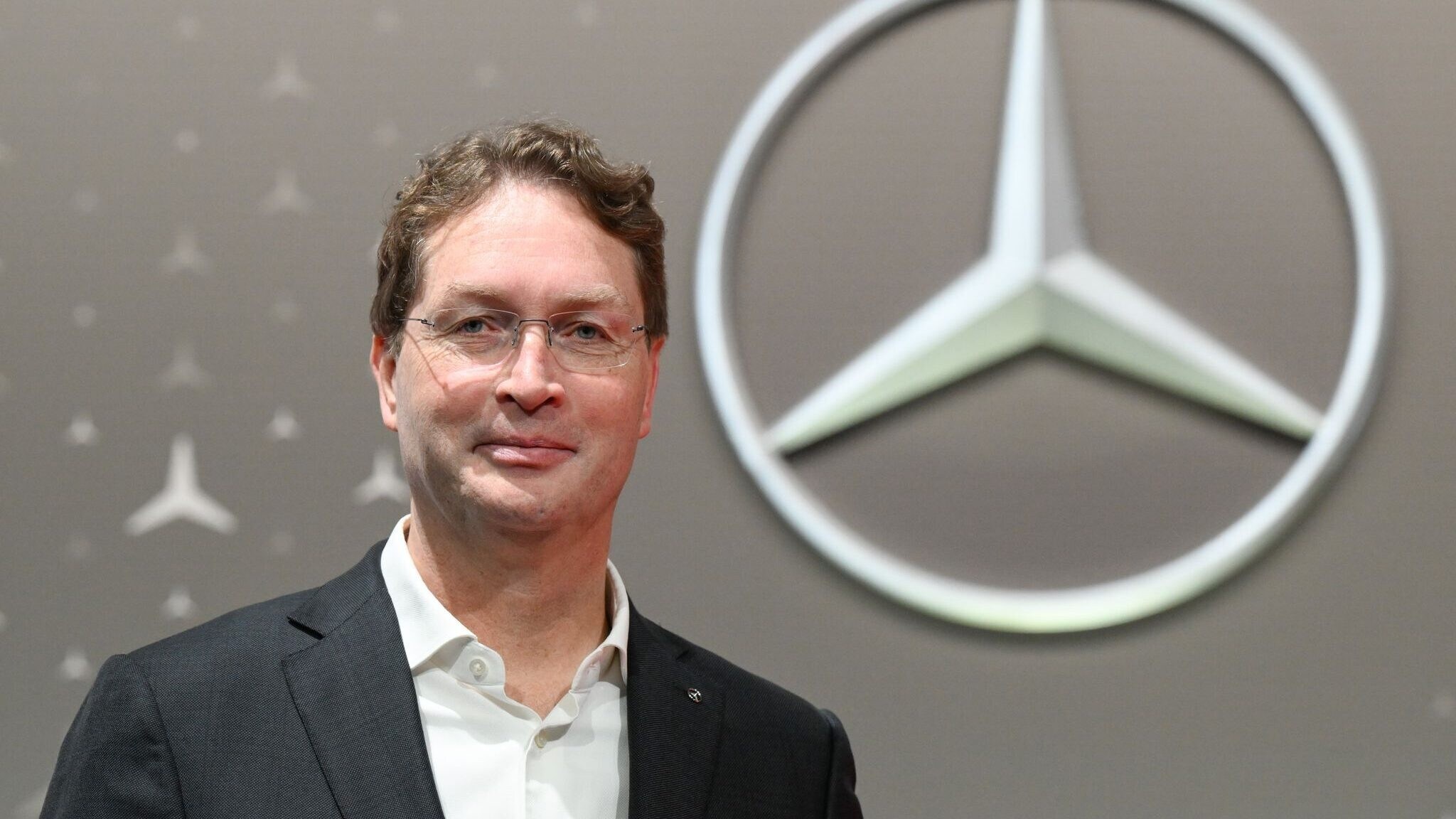 CEO gibt grünes Licht - Mercedes segnet Millionen-Deal um Verstappen ab ...