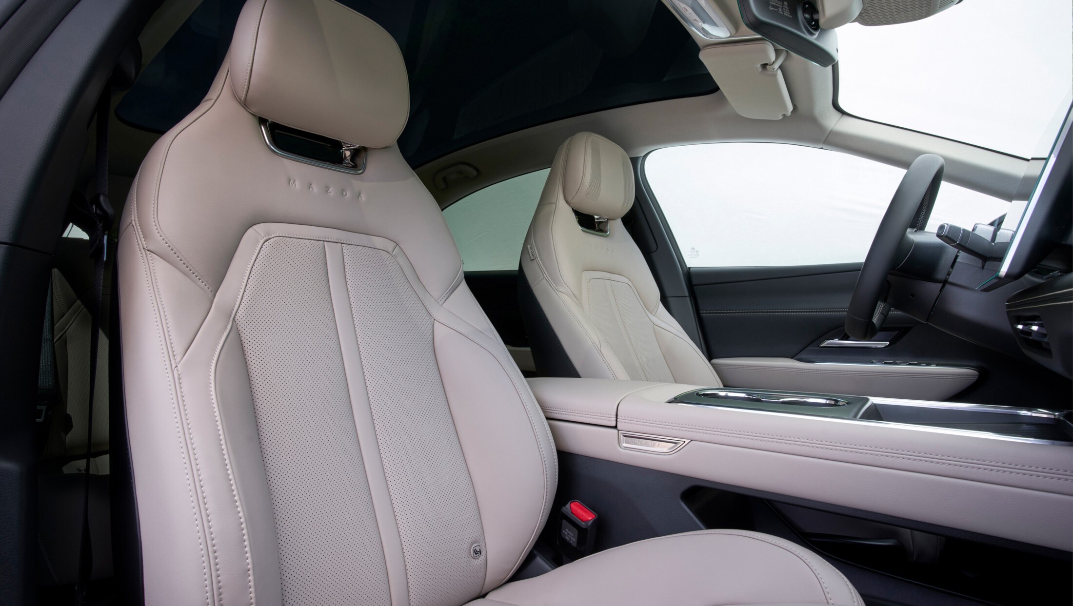 Nur noch elektrisch - Mazda6e: Premiumauftritt voller Überraschungen ...