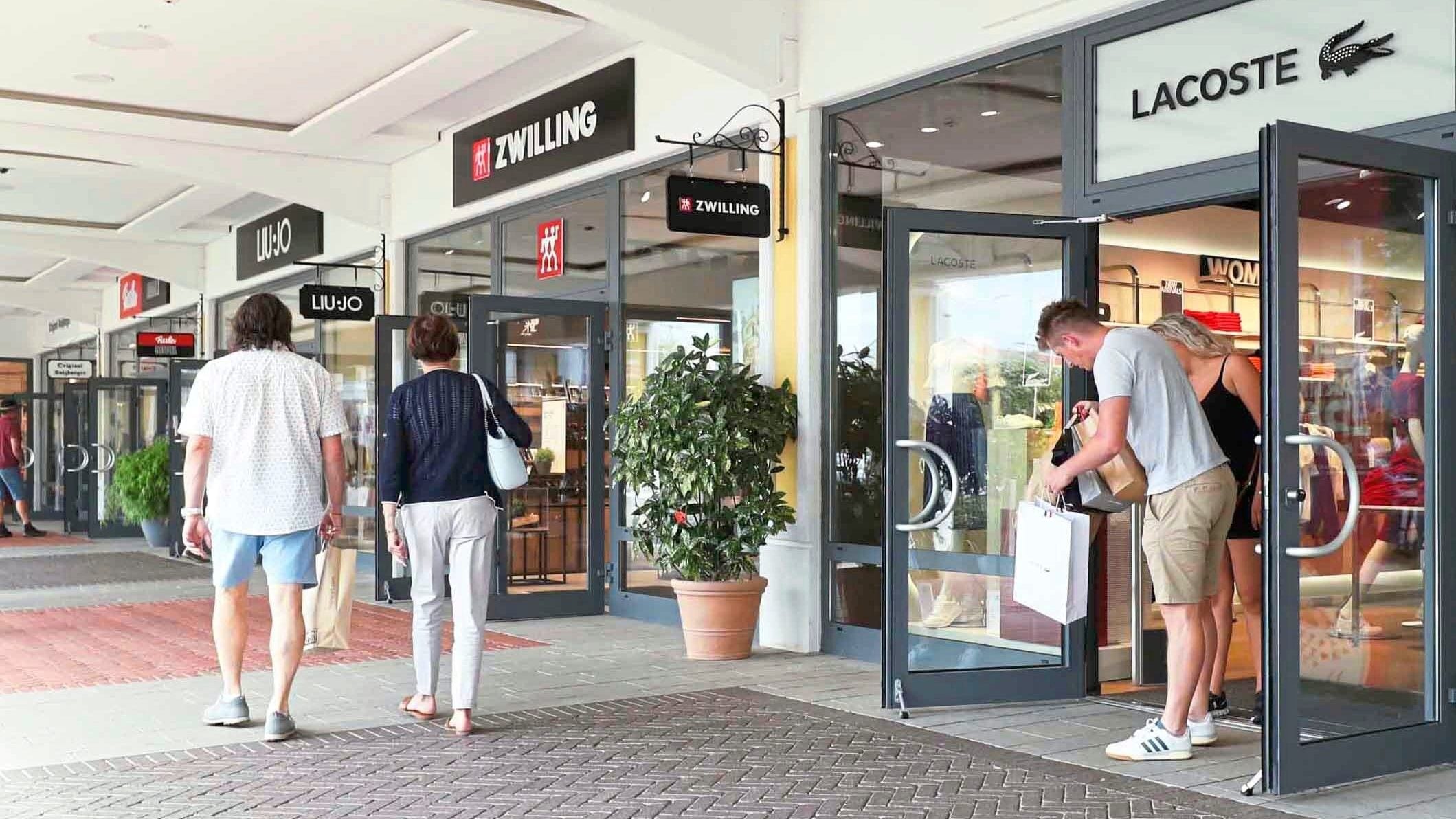 Anime girl without dress peach happens to be the lady shown