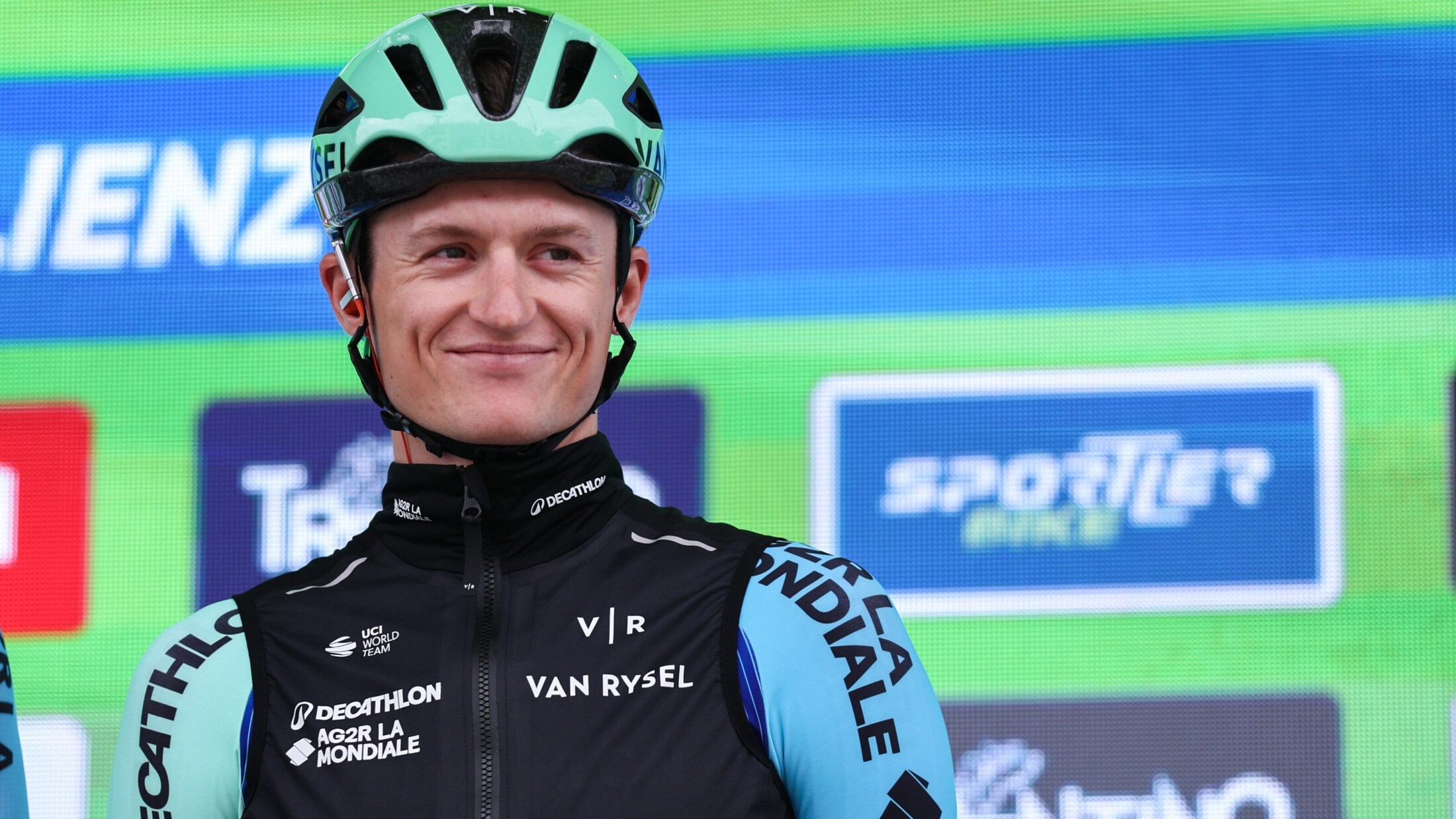 Tour de France - Warum Felix Gall oft hinten im Feld fährt | krone.at