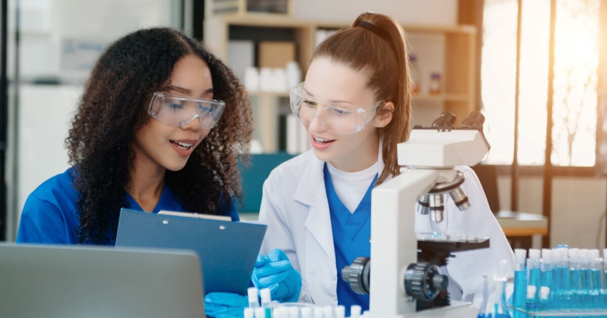 Chunny calata xxx this woman is a little older than her