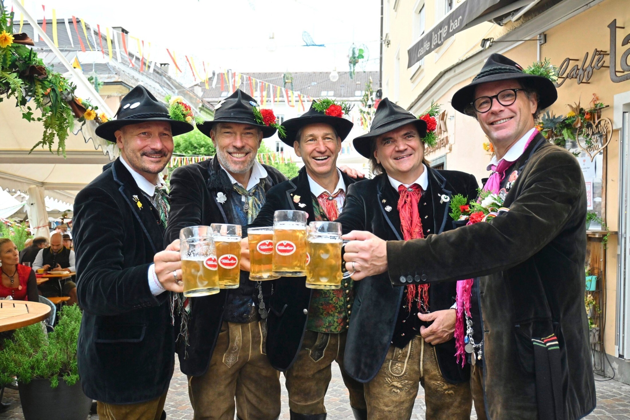 Bieranstich: - Das Villacher Herz schlägt für den Kirchtag | krone.at