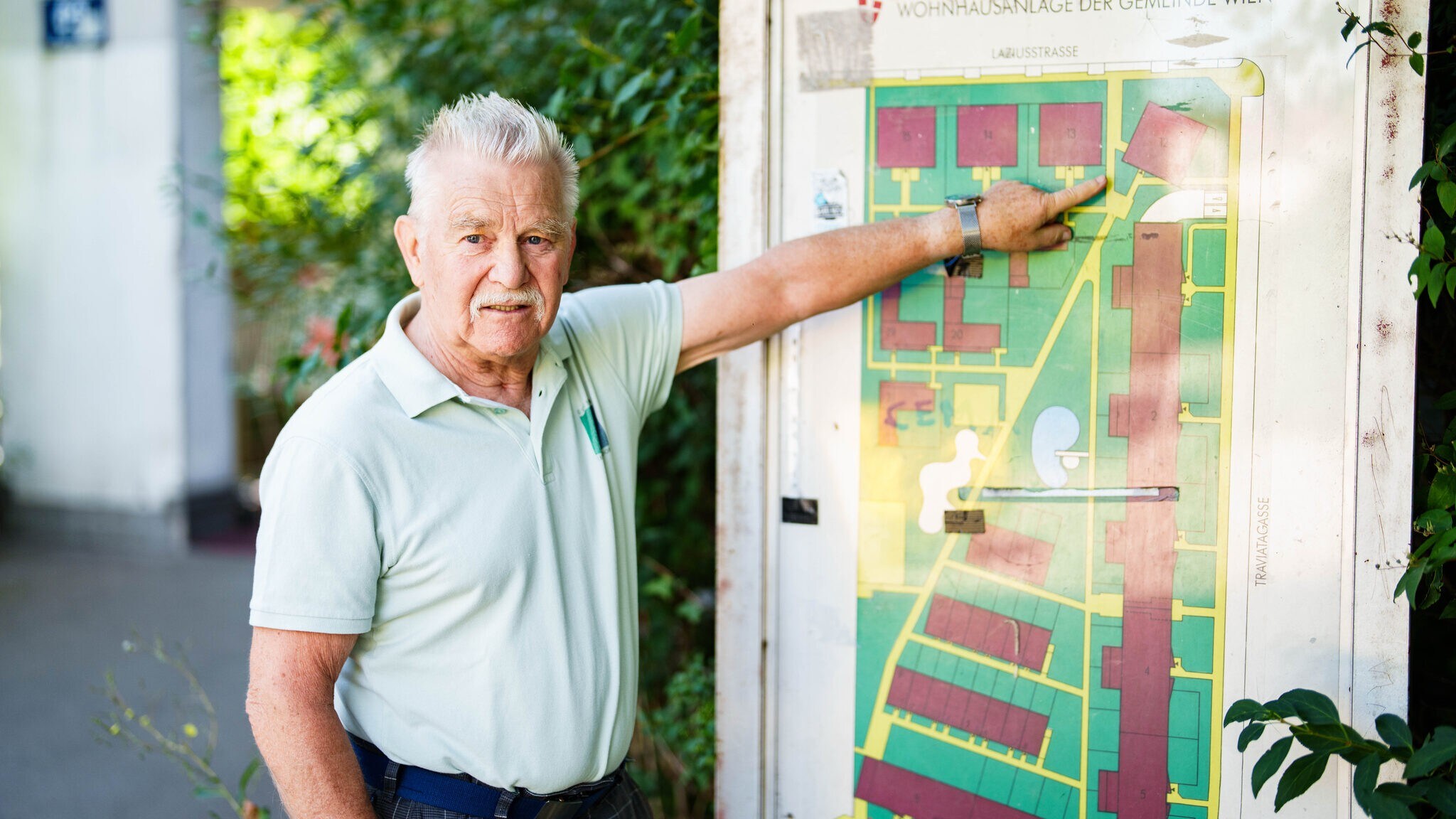 21 Stiegen, ein Aufzug - Mieter zahlen für Lift, können ihn nicht ...