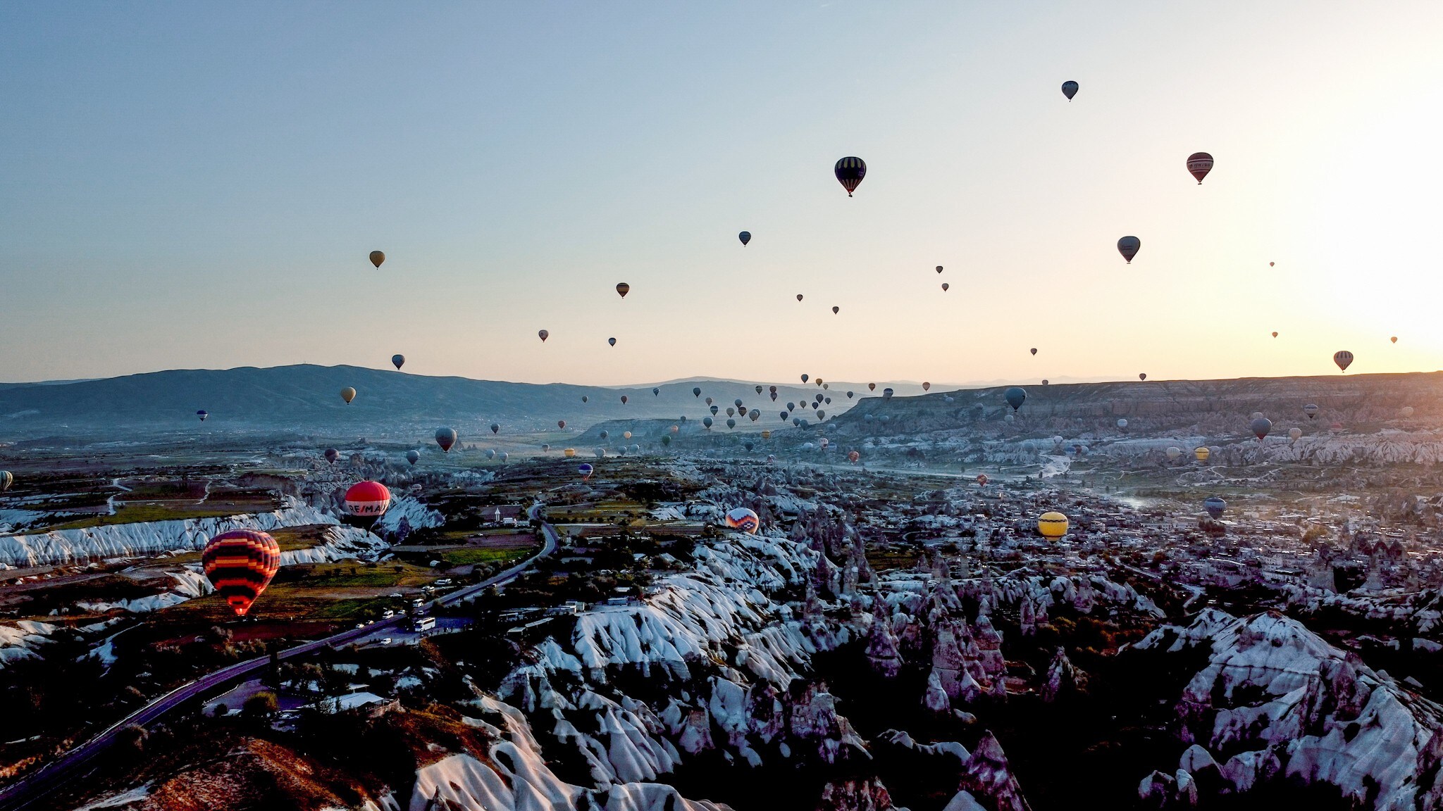 Moses & Anna reisen - „Rückenwind“ lädt zum Sommerkino ins Schlossahaus ...
