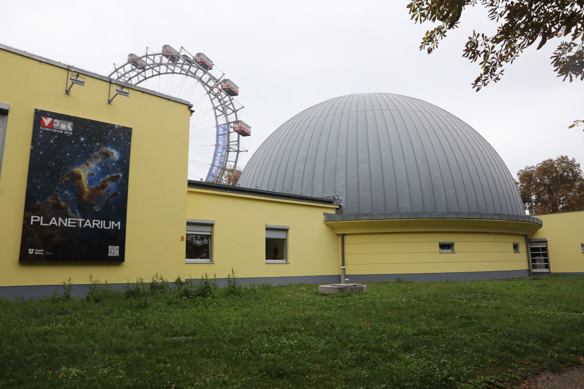 Ins Weltall abheben - Flug zum Mars im neuen Prater-Planetarium | krone.at