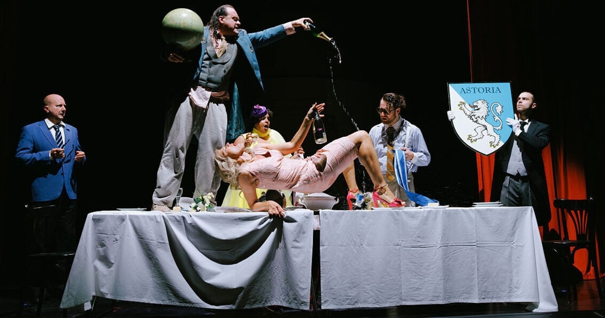 Jura Soyfer Premiere - Im Volkstheater via Milchstraße in die Zukunft ...