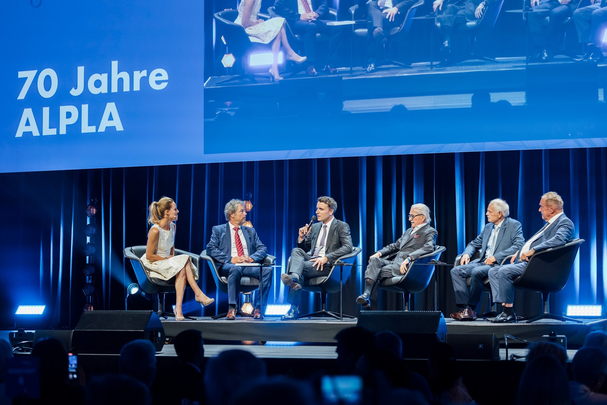Eine Erfolgsgeschichte - Vom Start in der Waschküche zum Global Player ...