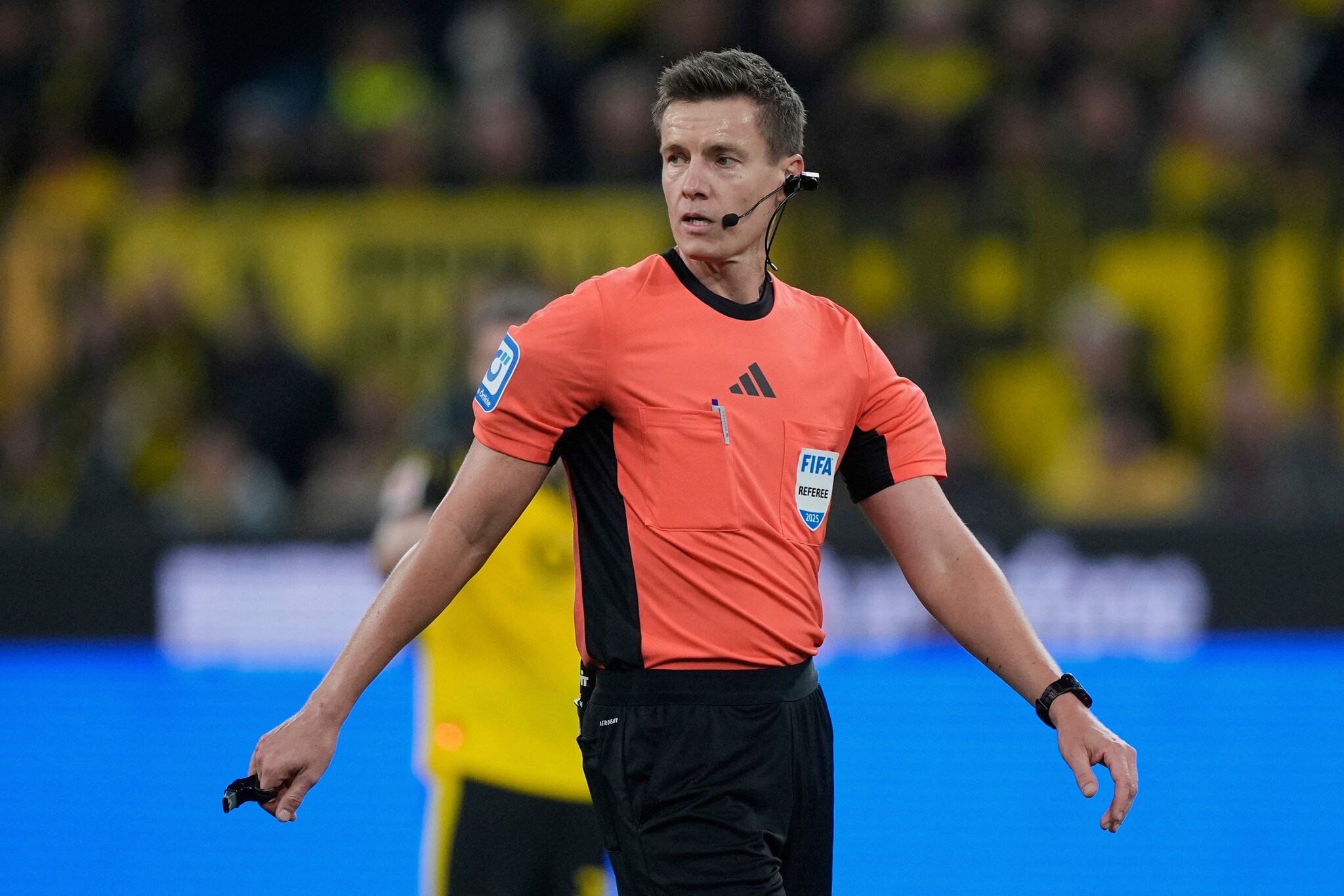 Für Aktion gefeiert - Schiri lobt Adeyemi: „Gerne mehr davon, Profis!“ | krone.at