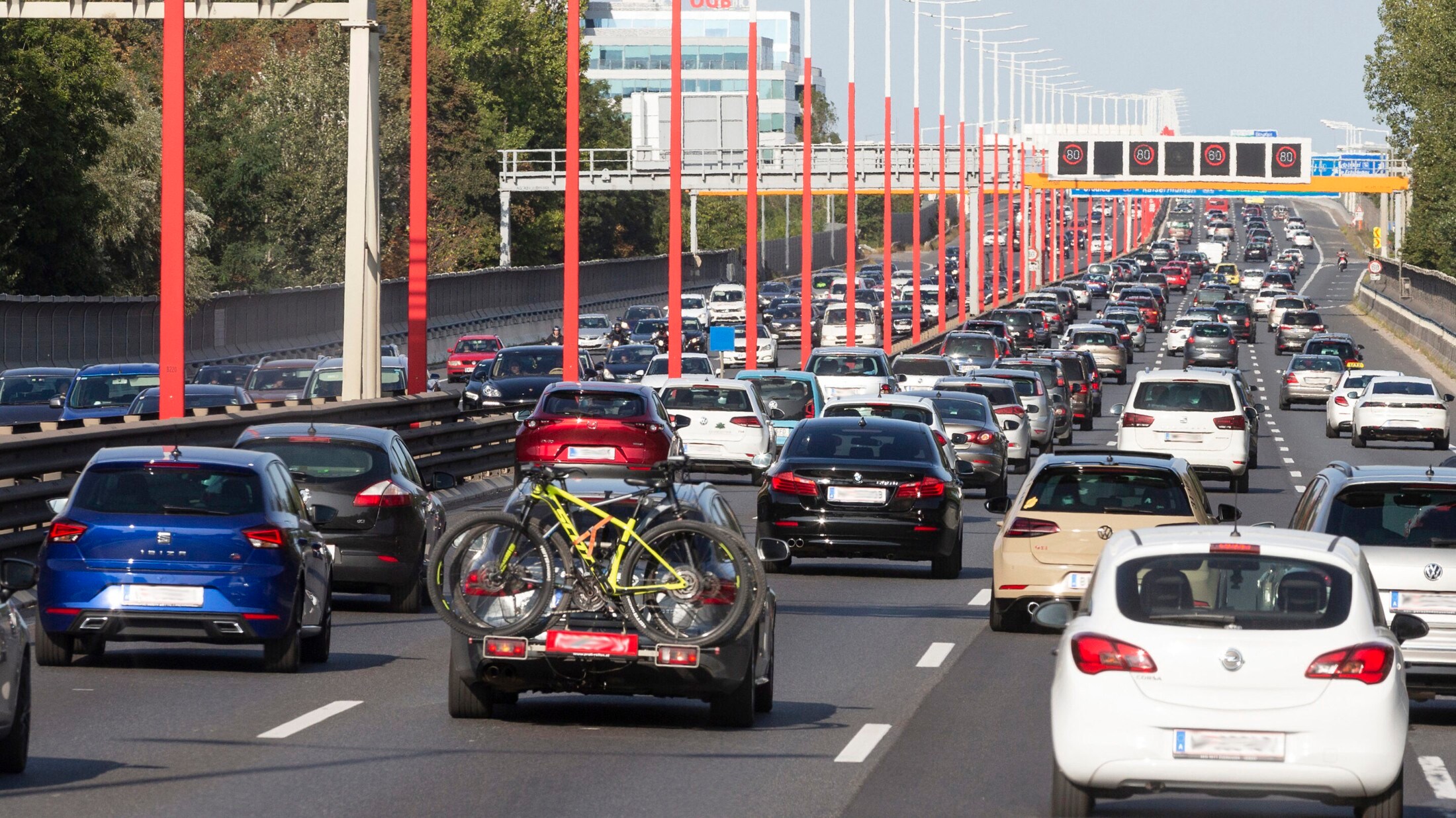 The longest parking lot - This is how bad the Tagente traffic jam hell ...