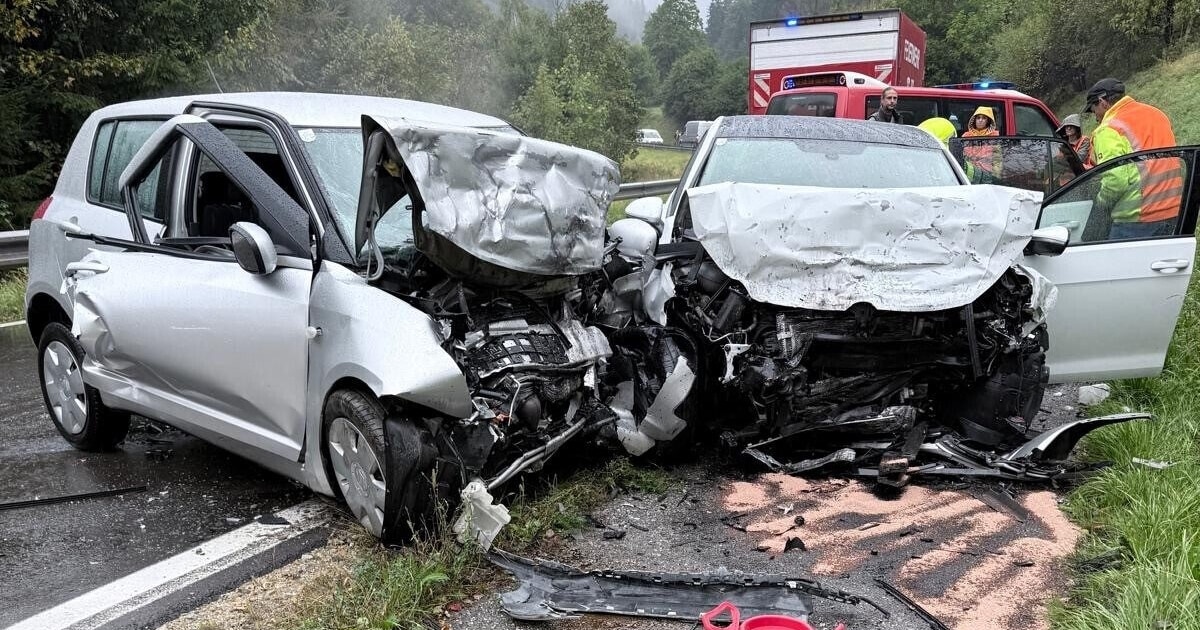 Tragischer Unfall - Nasse Fahrbahn: Steirerin stirbt bei Frontalcrash ...