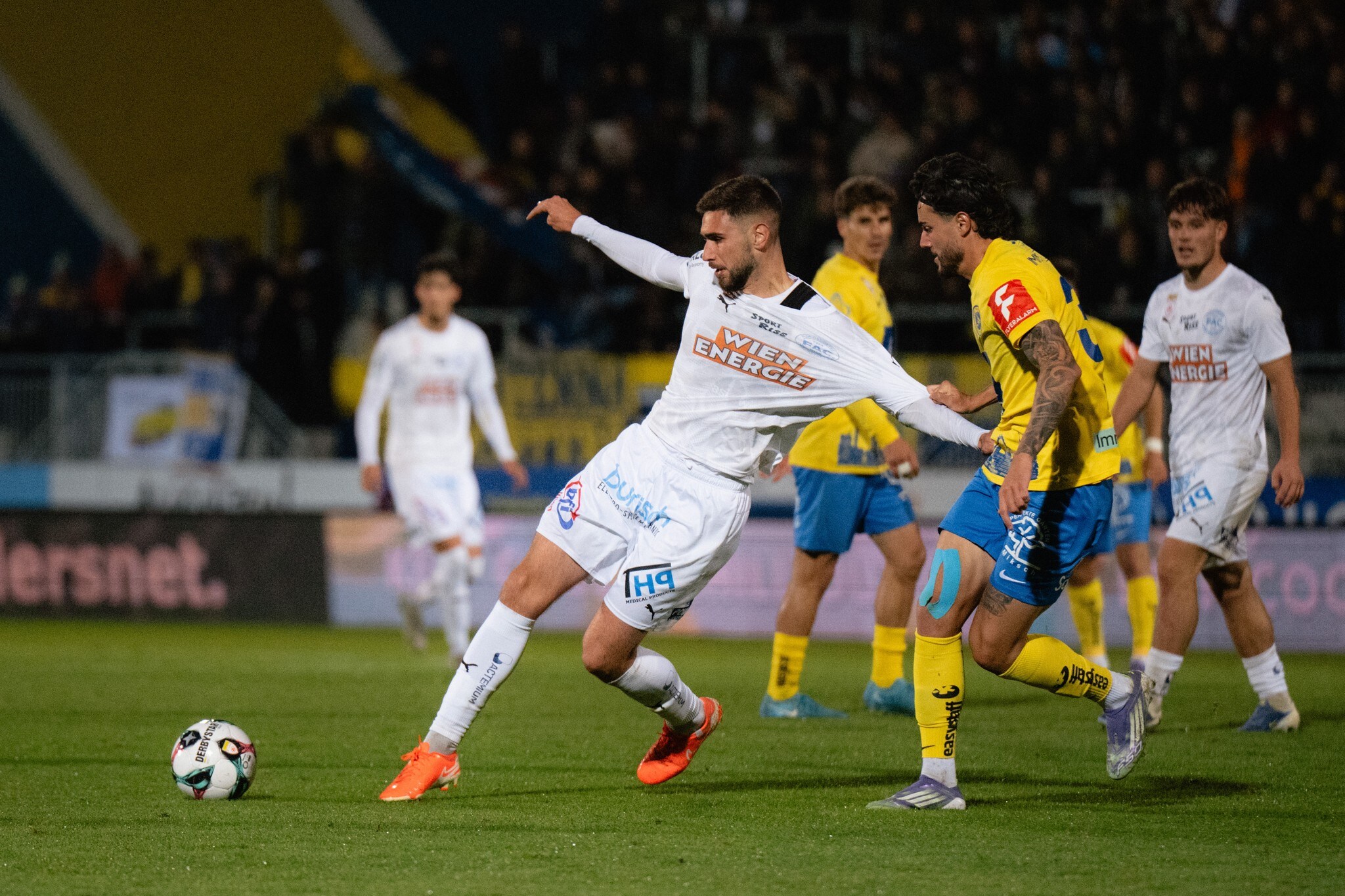 „Ganzer Scheißdreck“ - Nach Fan-Aufstand: Silberberger siegt mit Admira ...