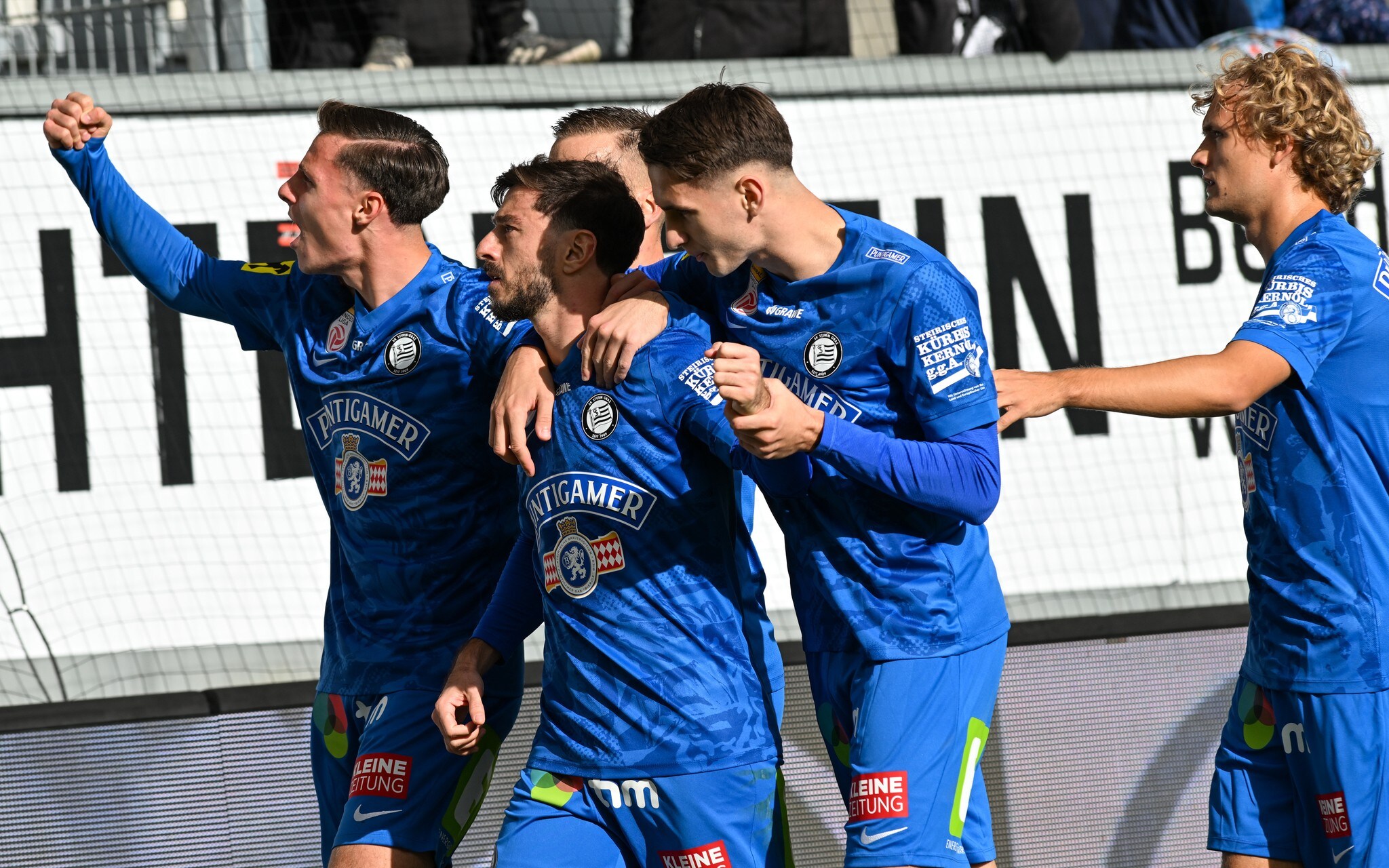 New league leaders - Strong finish saves Sturm Graz victory in Altach ...