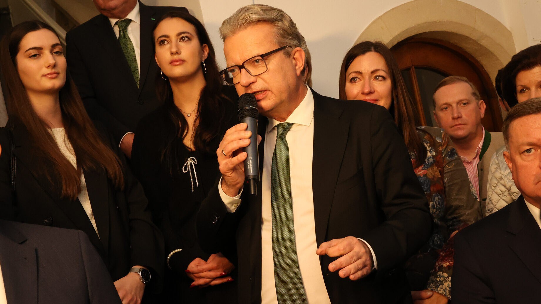 Ex-Landeshauptmann - Christopher Drexler steigt aus der Politik aus | krone.at