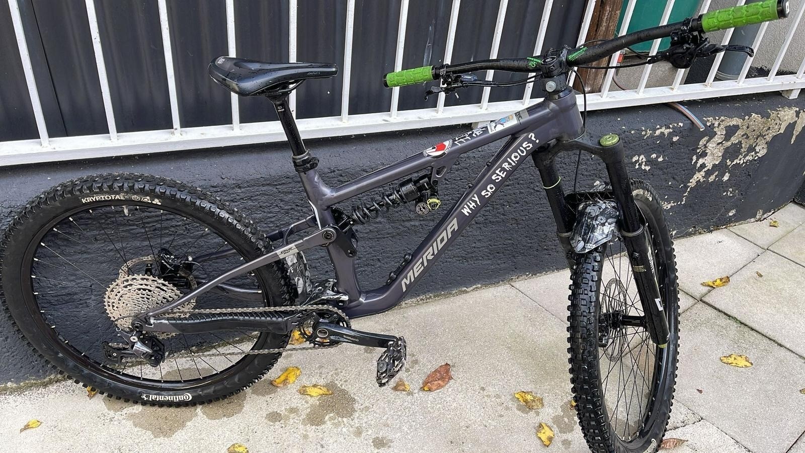 Mountainbikes weg: - Radl-Shop jagt Diebes-Trio mit 1000 Euro Belohnung ...