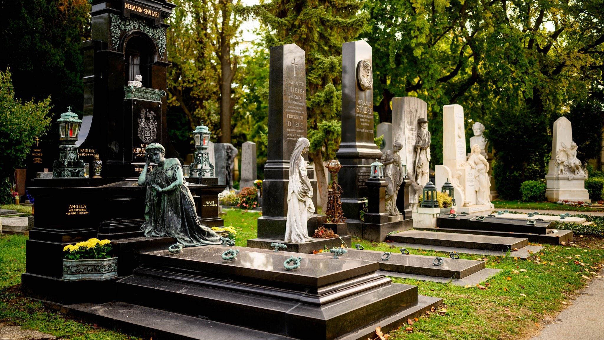 Partys, danach Andacht - Warum wir Halloween feiern und Allerheiligen ...