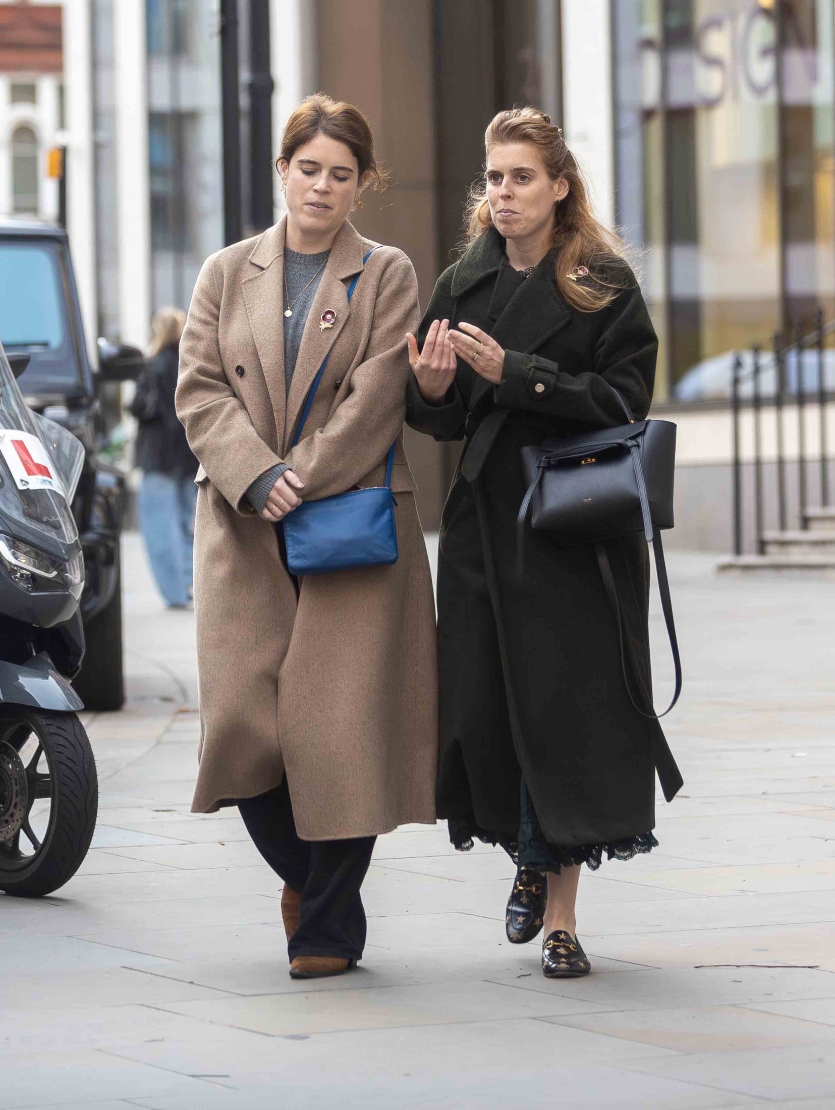 Beatrice & Eugenie - Prinzessinnen trösten sich nach Andrew-Skandal ...