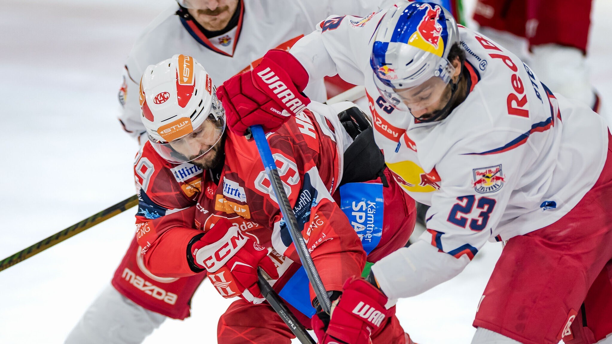 ICE Hockey League - Salzburg gewinnt Schlager gegen den KAC | krone.at