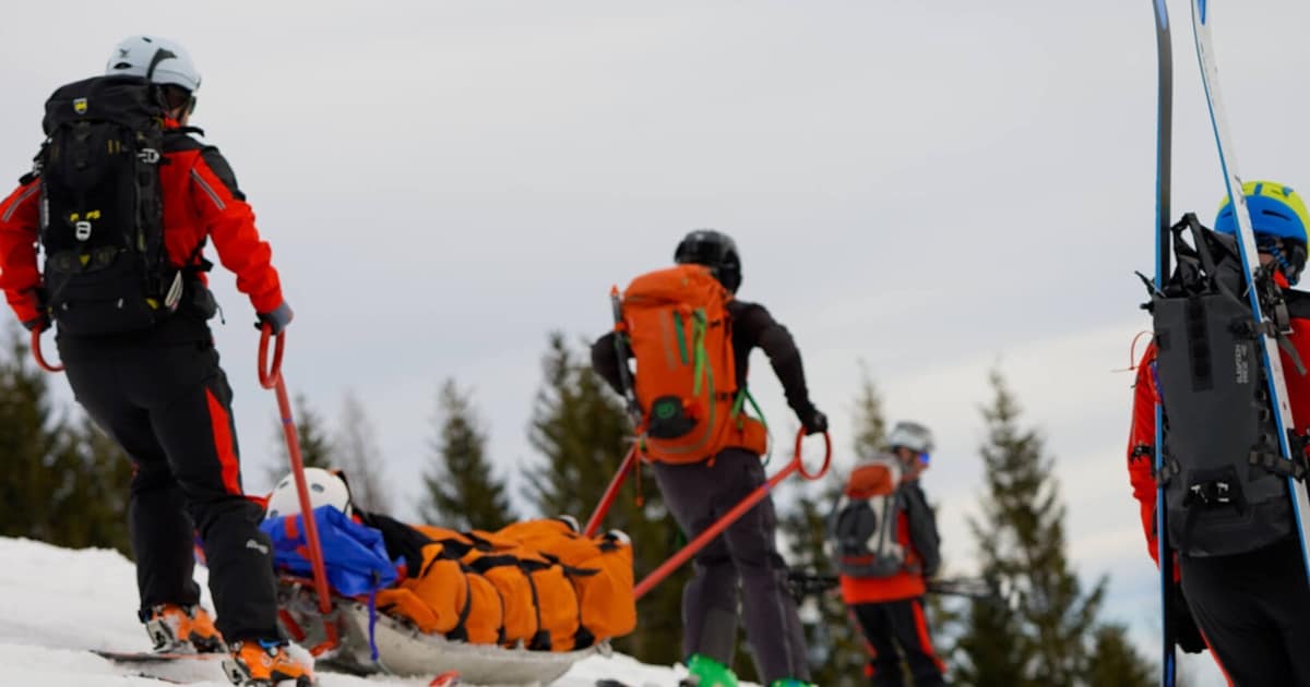 Intoxicated skier injures two after colliding with siblings at Sölden ...